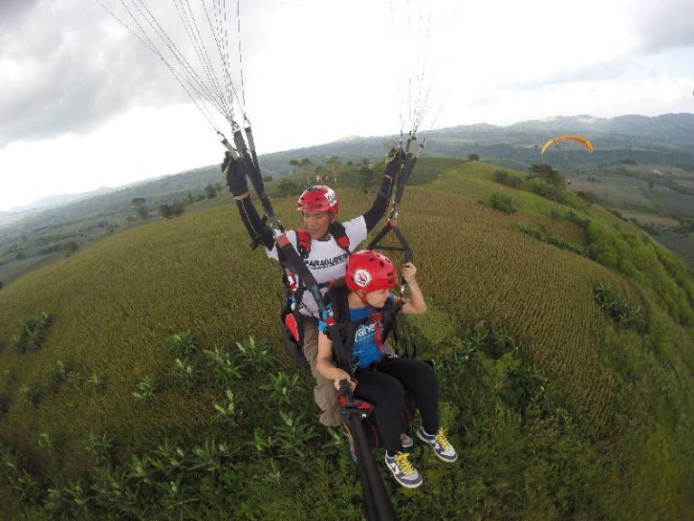 Paragliding in the Philippines – South China Sea Magazine